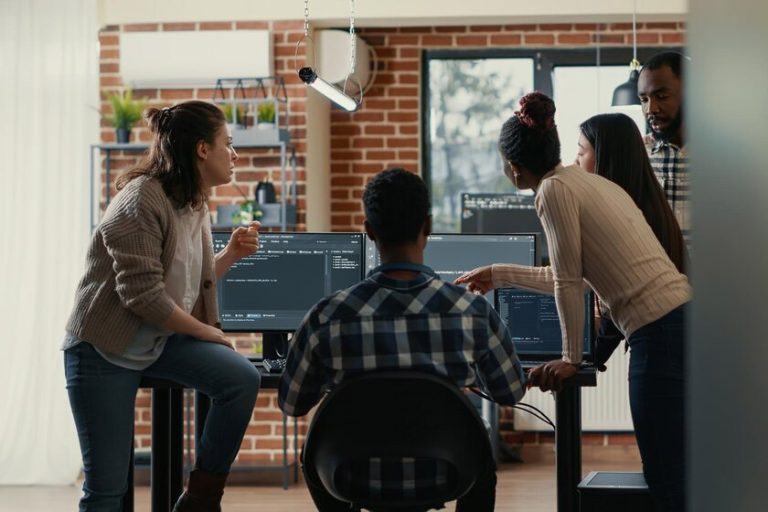 Lead Developer vs. Senior Developer: What's the Difference?